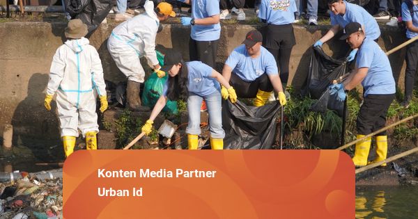 Aksi Bersih Sungai Sekip Palembang, Thamrin Group Angkut 3 Ton Sampah | kumparan.com